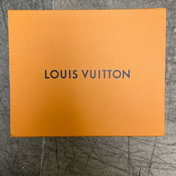 Louis Vuitton | Other | Authentic Louis Button Box This Is Only The Box ...